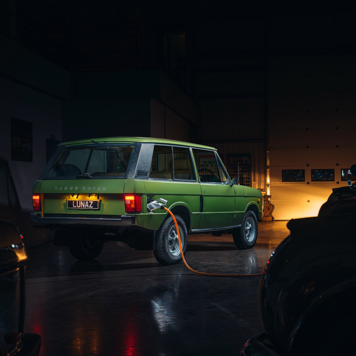 Electric range rover classic store