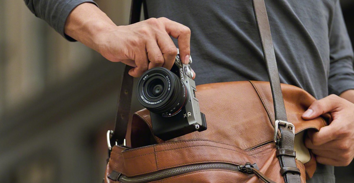 Sony's new Alpha 7C is the smallest and lightest full-frame camera on ... Sony's new Alpha 7C is the smallest and lightest full-frame camera on ...